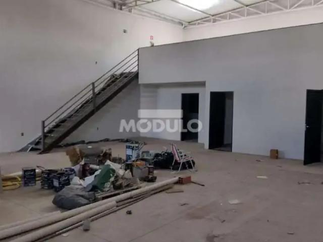 Galpão / Depósito para Locação em Uberlândia/MG Novo Mundo