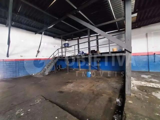 Galpão / Depósito para Locação em Uberlândia/MG Carajás