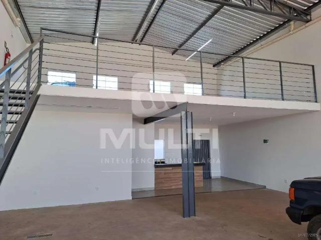 Galpão / Depósito para Locação em Uberlândia/MG Jardim Holanda 1 Quartos
