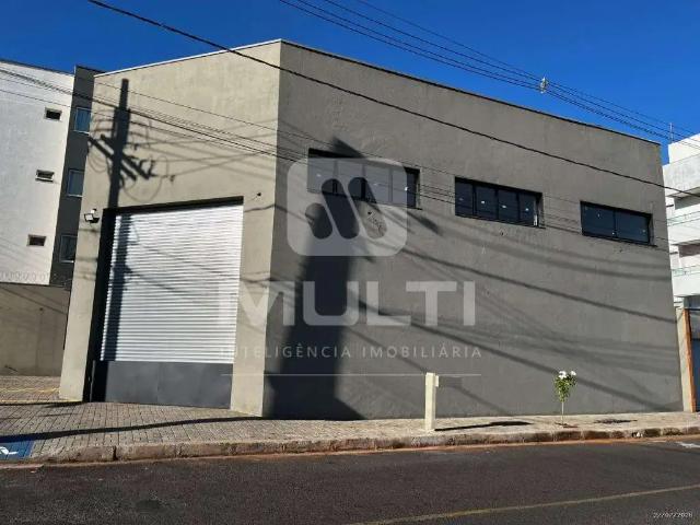 Galpão / Depósito para Locação em Uberlândia/MG Laranjeiras