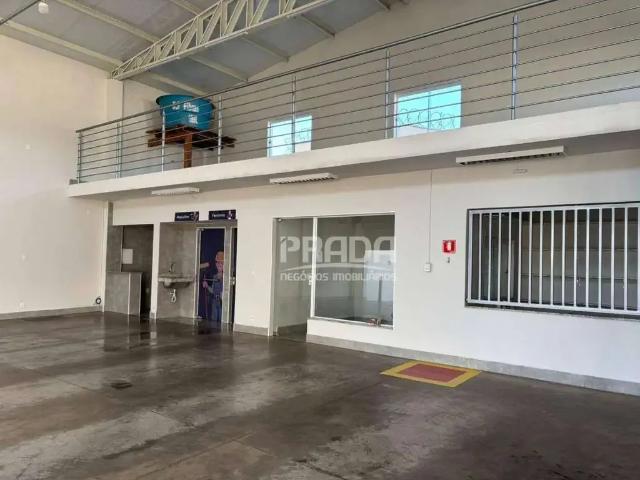 Galpão / Depósito para Locação em Uberlândia/MG Presidente Roosevelt
