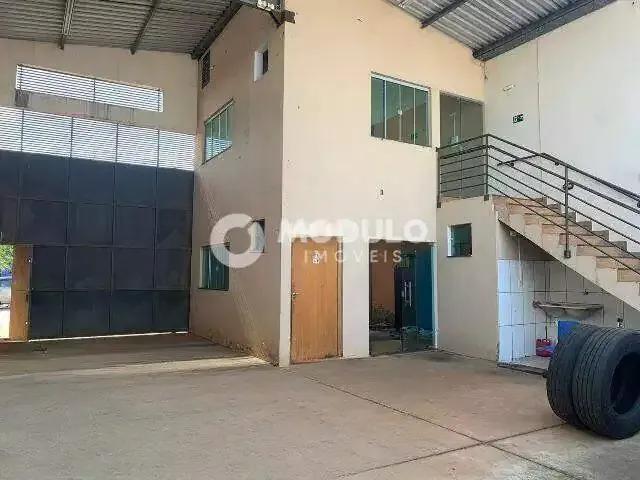 Galpão / Depósito para Locação em Uberlândia/MG Santa Rosa