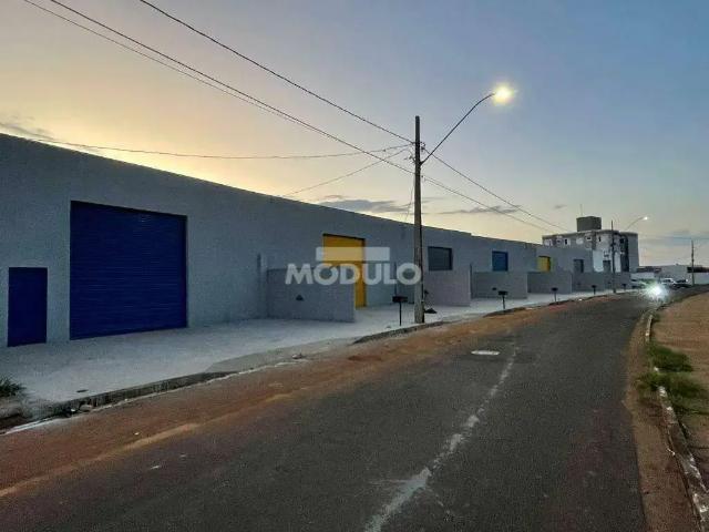 Galpão / Depósito para Locação em Uberlândia/MG Shopping Park