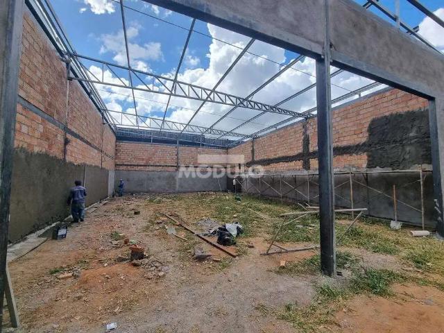 Galpão / Depósito para Locação em Uberlândia/MG Shopping Park