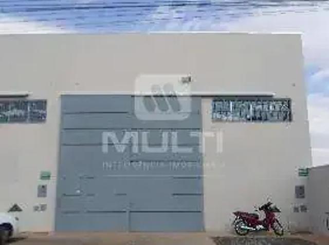 Galpão / Depósito para Locação em Uberlândia/MG Tibery 1 Quartos