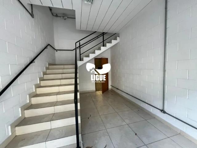 Galpão em condominio fechado na Zona Leste