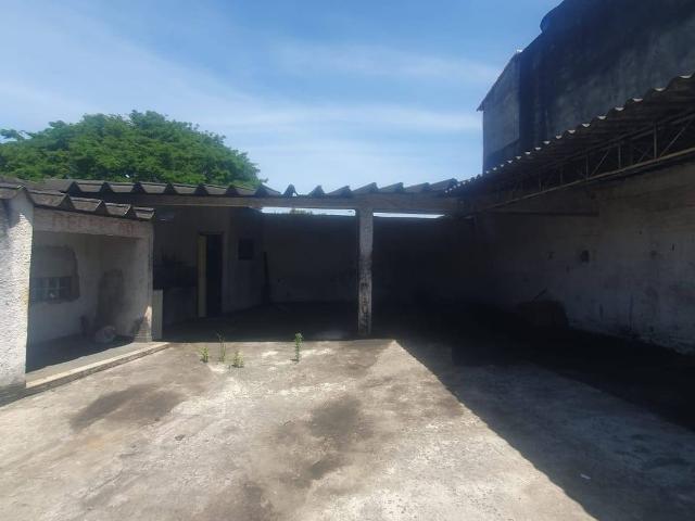Galpão em Campo Grande, Rio de Janeiro/RJ de 37m² para locação R$ 4.000,00/mes