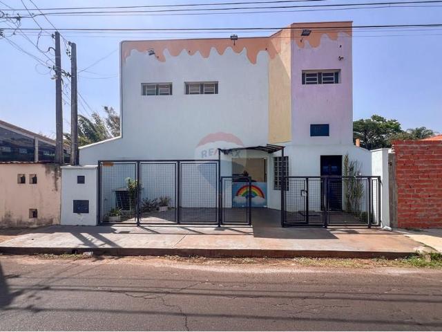Galpão em Centro, Botucatu/SP de 220m² à venda por R$ 549.900,00