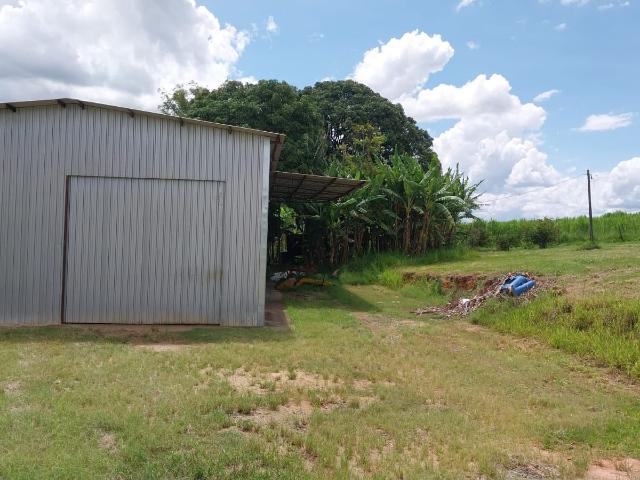 Galpão em, Elias Fausto/SP de 400m² para locação R$ 2.200,00/mes