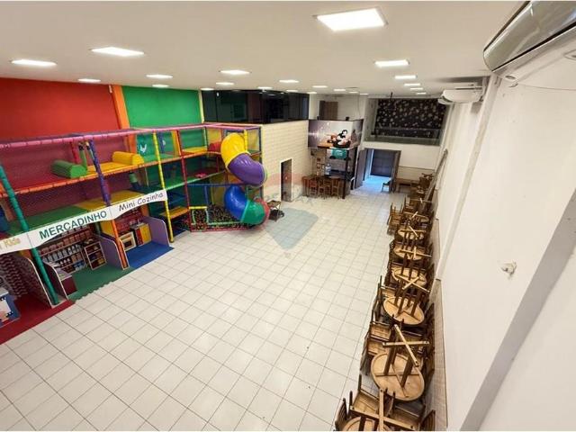 Galpão em Jardim América, Rio de Janeiro/RJ de 300m² à venda por R$ 899.800,00