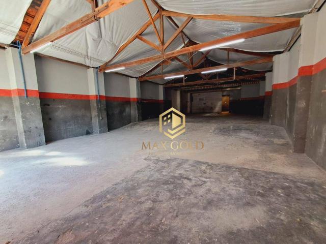 Galpão em Jardim das Nações, Taubaté/SP de 250m² para locação R$ 2.800,00/mes