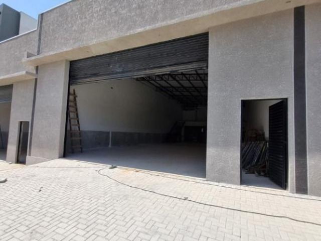 Galpão em Jardim Santa Helena, Suzano/SP de 240m² para locação R$ 11.000,00/mes