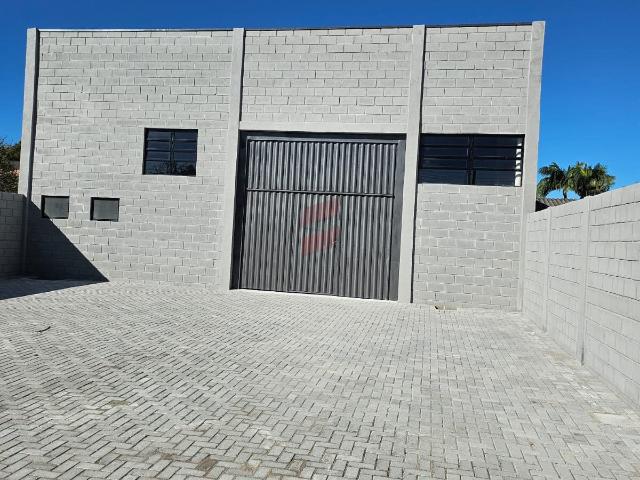 Galpão em Maria Antonieta, Pinhais/PR de 182m² à venda por R$ 899.900,00