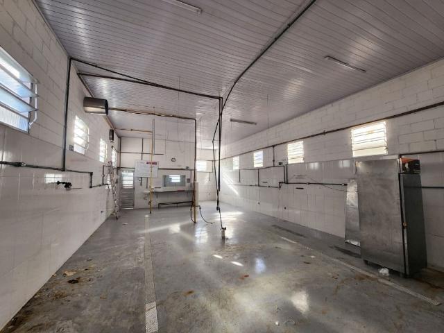 Galpão em Parque Industrial, São José dos Campos/SP de 195m² à venda por R$ 992.900,00 ou para locação R$ 7.560,00/mes