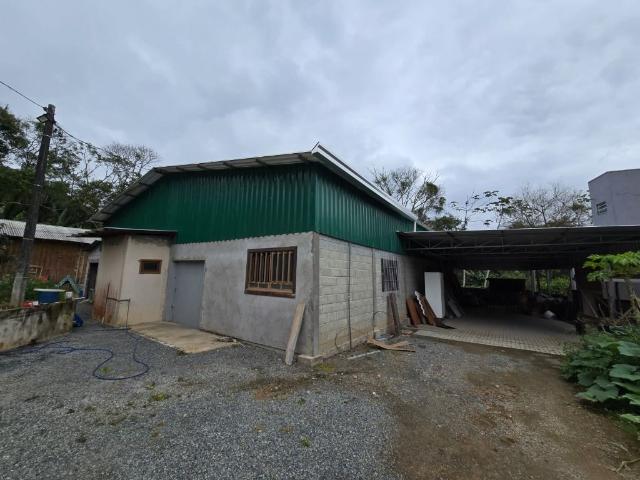 Galpão em, Penha/SC de 400m² para locação R$ 8.300,00/mes