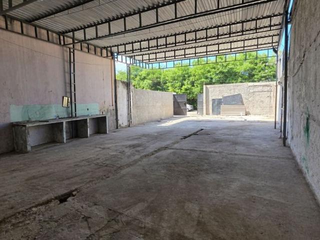 Galpão em Piratininga, Niterói/RJ de 260m² para locação R$ 9.000,00/mes