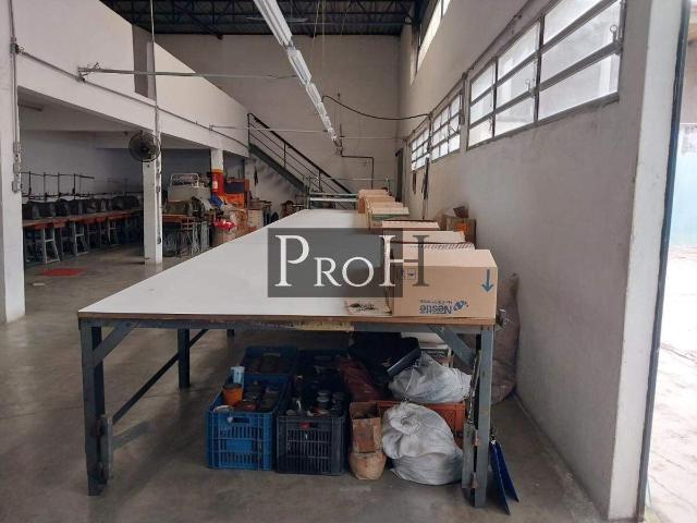 Galpão em Vila Vivaldi, São Bernardo do Campo/SP de 555m² à venda por R$ 2.126.000,00