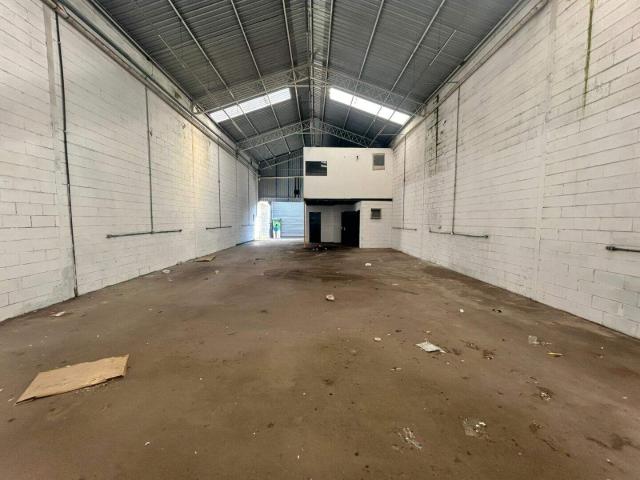 Galpão em Vila Bocaina, Mauá/SP de 600m² para locação R$ 12.000,00/mes