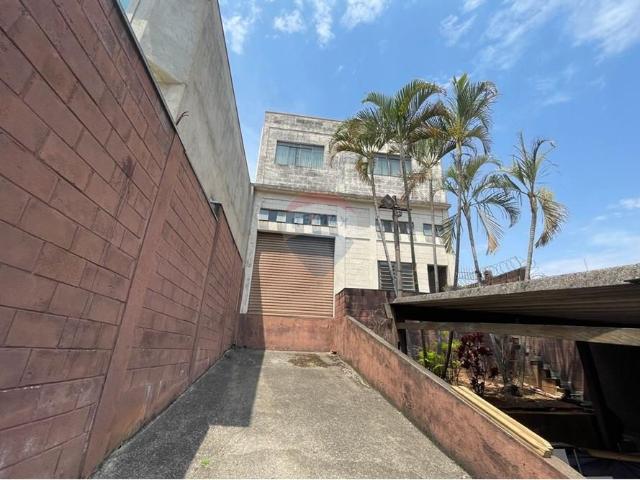 Galpão em Vila Guedes, São Paulo/SP de 364m² para locação R$ 8.000,00/mes