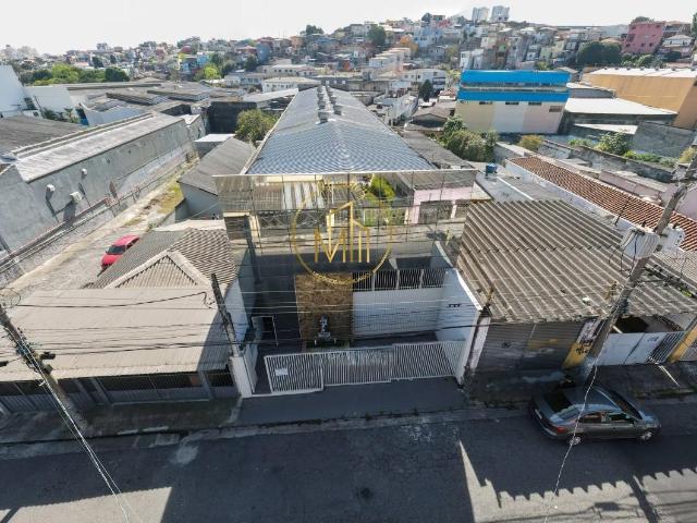 Galpão em Vila Palmares, Santo André/SP de 715m² à venda por R$ 2.499.000,00