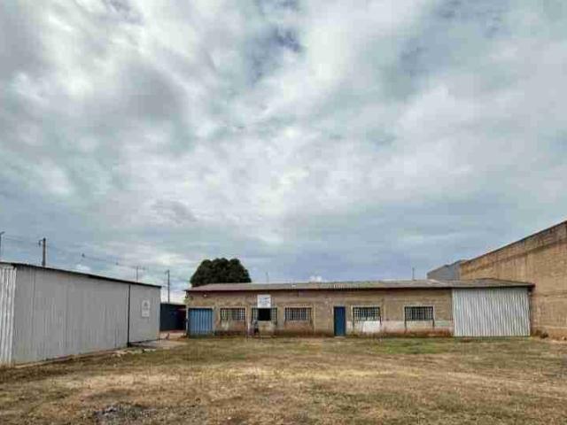 Galpão em Zona Industrial Guará, Brasília/DF de 1760m² à venda por R$ 2.499.900,00 ou para locação R$ 20.000,00/mes