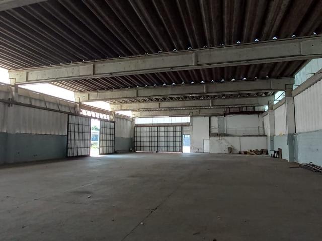 Galpão INDUSTRIAL / COMERCIAL no Jardim da Glória em Cotia SP