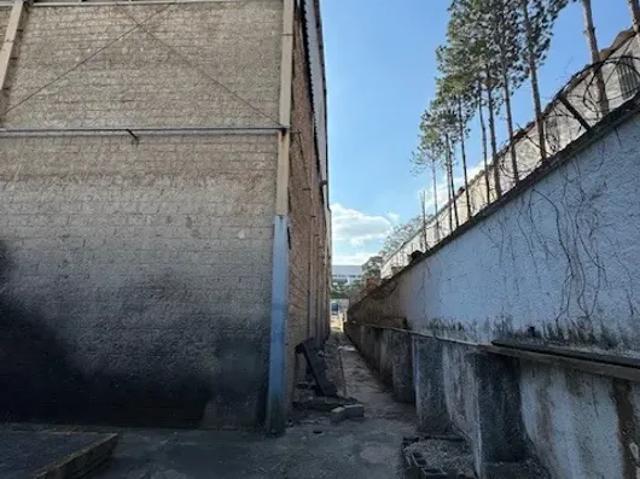 Galpão industrial para locação em Osasco/SP!