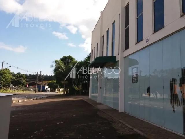 Galpão localizado no bairro Salto Weissbach em uma das vias mais movimentadas de Blumenau