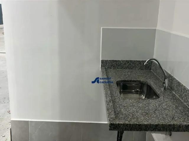 Galpão novo 640 m2 de área construída sendo 480 m2 no piso térreo mais 160 m2 mezanino 08 wcs e 02 c