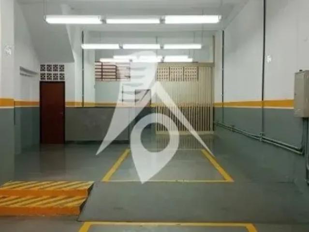 Galpão no Ipiranga, 310m², 4 Banheiros