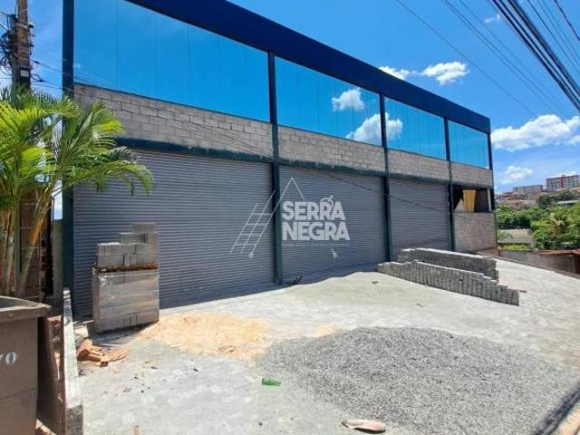 GALPÃO PADRÃO 430m² ESTACIONAMENTO RUA 7 VICENTE PIRES DF