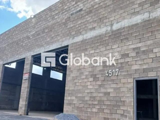 Galpão para locação com área total de 1120m², no bairro Santa Rafaela