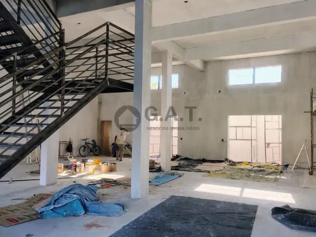 Galpão Comercial de 450m² com 7 vagas de garagem para locação em Sorocaba SP, Jd. Julio de Mesquita