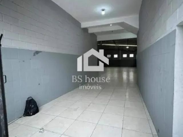 Galpão/Depósito/Armazém e 2 banheiros para Alugar, 700 m²