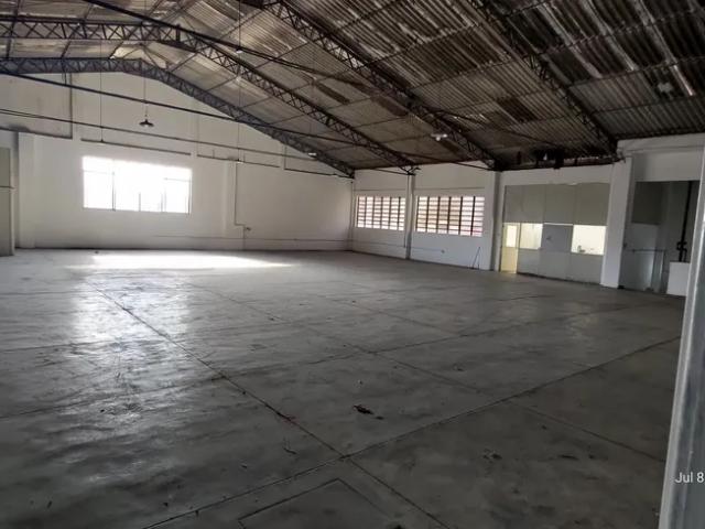 Galpão/Depósito/Armazém para venda tem 1565 metros quadrados