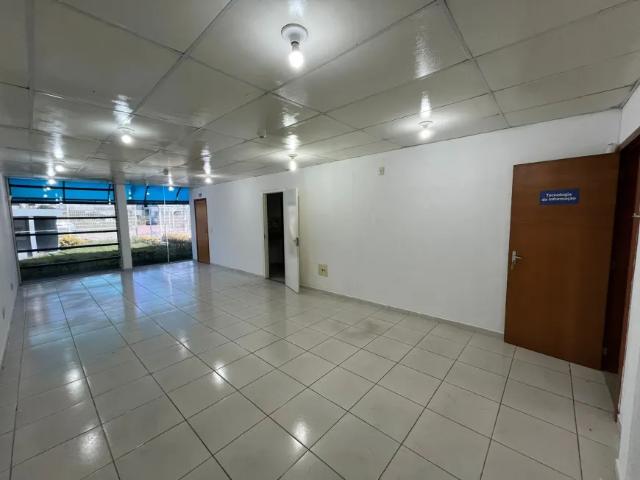Galpão/Depósito/Armazém para alugar 2.400 m² Civit I