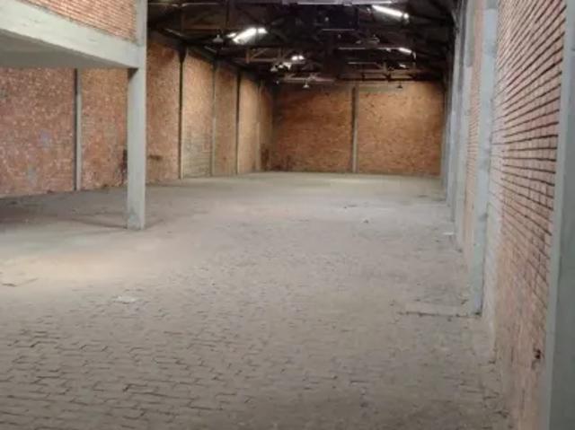 Galpão/Depósito/Armazém para Alugar no bairro Navegantes com 750 m² de área útil
