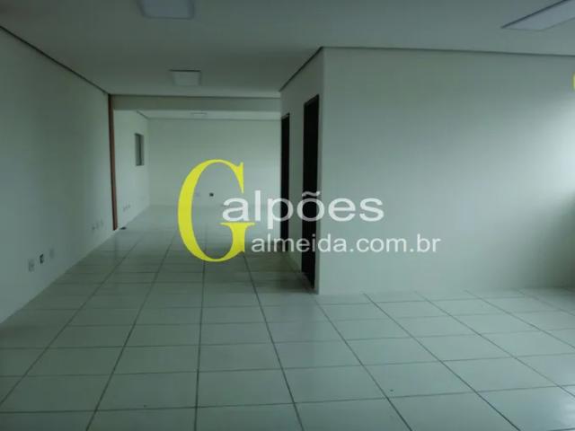 Galpão/Depósito/Armazém para aluguel com 675 metros quadrados