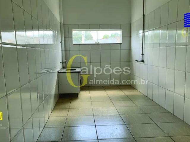 Galpão/Depósito/Armazém para aluguel com 2700 metros quadrados