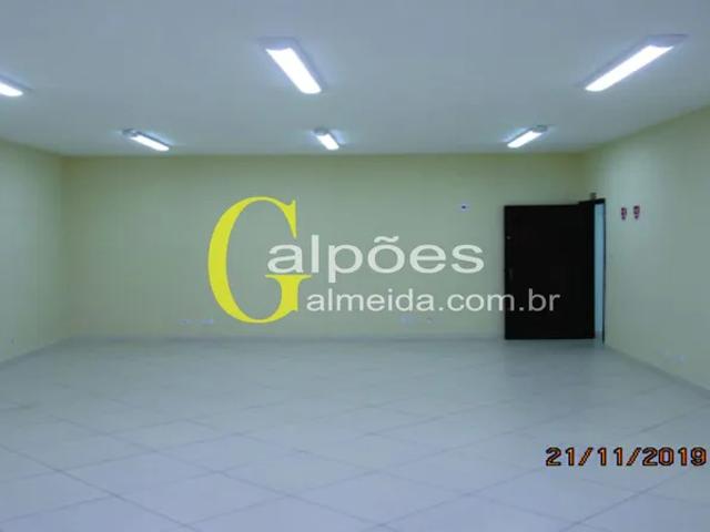 Galpão/Depósito/Armazém para aluguel tem 420 metros quadrados em Vila Anastácio São Paulo SP