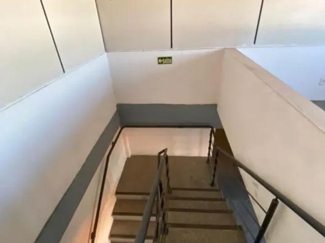 Amplo Galpão/Depósito/Armazém para Aluguel no Bairro Sarandi com 541 m²