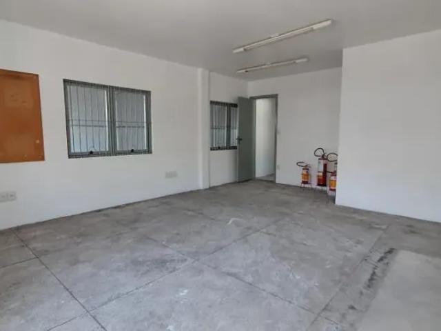 Galpão/Depósito/Armazém para Aluguel no Bairro Sarandi com Área de 296 m²