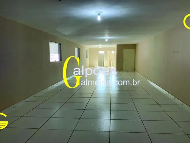 Galpão/Depósito/Armazém para aluguel possui 921 metros quadrados