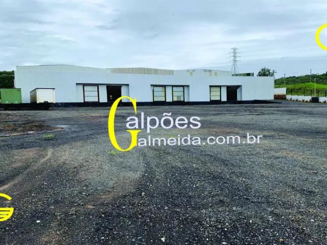 Galpão/Depósito/Armazém para aluguel possui 1700 metros quadrados