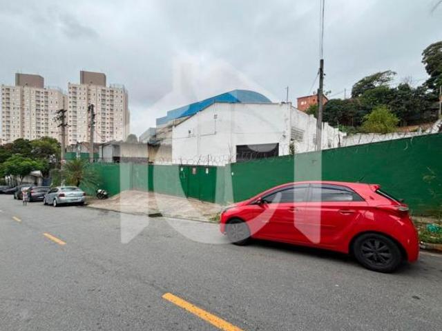 Galpões disponíveis para venda em excelente região de Diadema