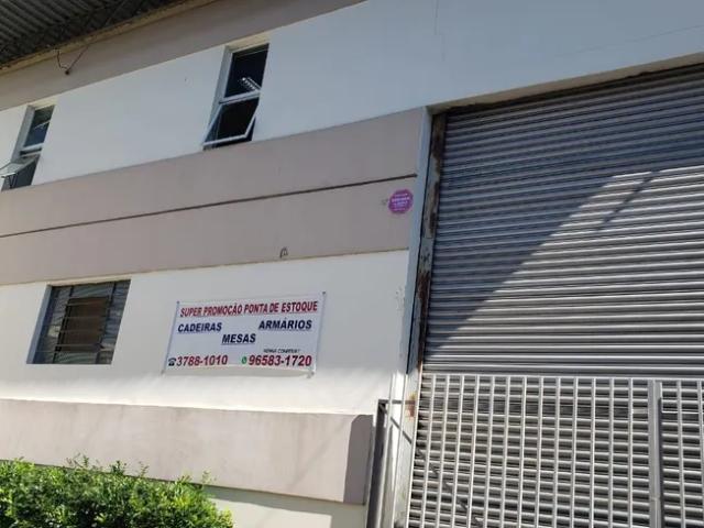 Imperdível Galpão Comercial à Venda em São Paulo Parque Ipê 266m², 1 Sala, 1 Banheiro, 2 Vagas de