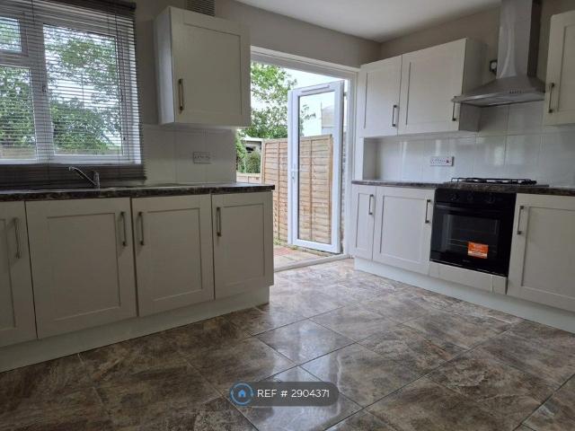 Galpins Road, Thornton Heath CR7, 4 bed semi detached house to rent, £2,500 pcm | PrimeLocation