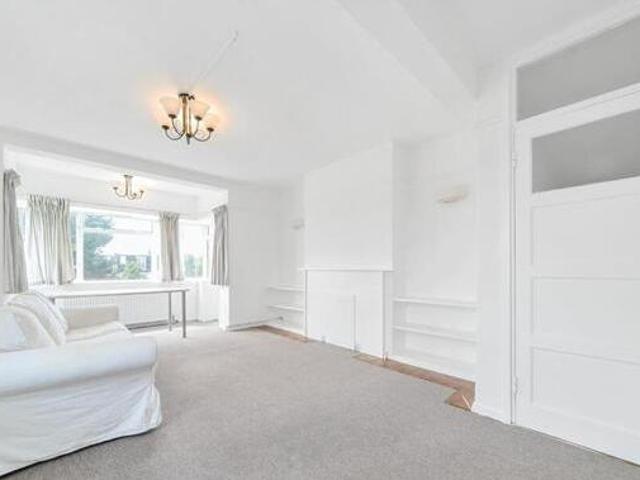 Gap Road, Wimbledon, 3 Bedroom Flat