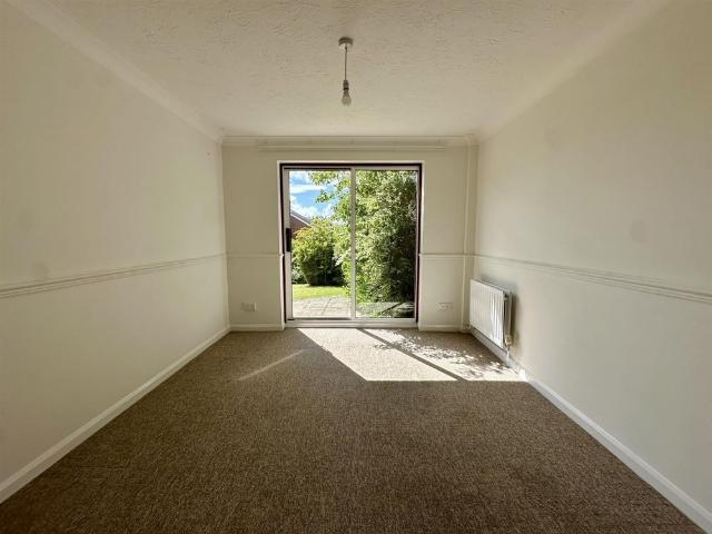 Garth Close, Chippenham, SN14