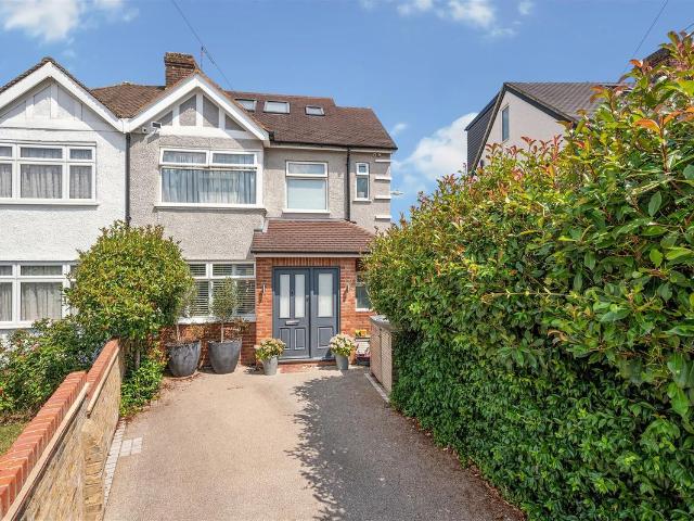 Garth Close, Morden SM4, 4 bed property to rent, £3,000 pcm | PrimeLocation